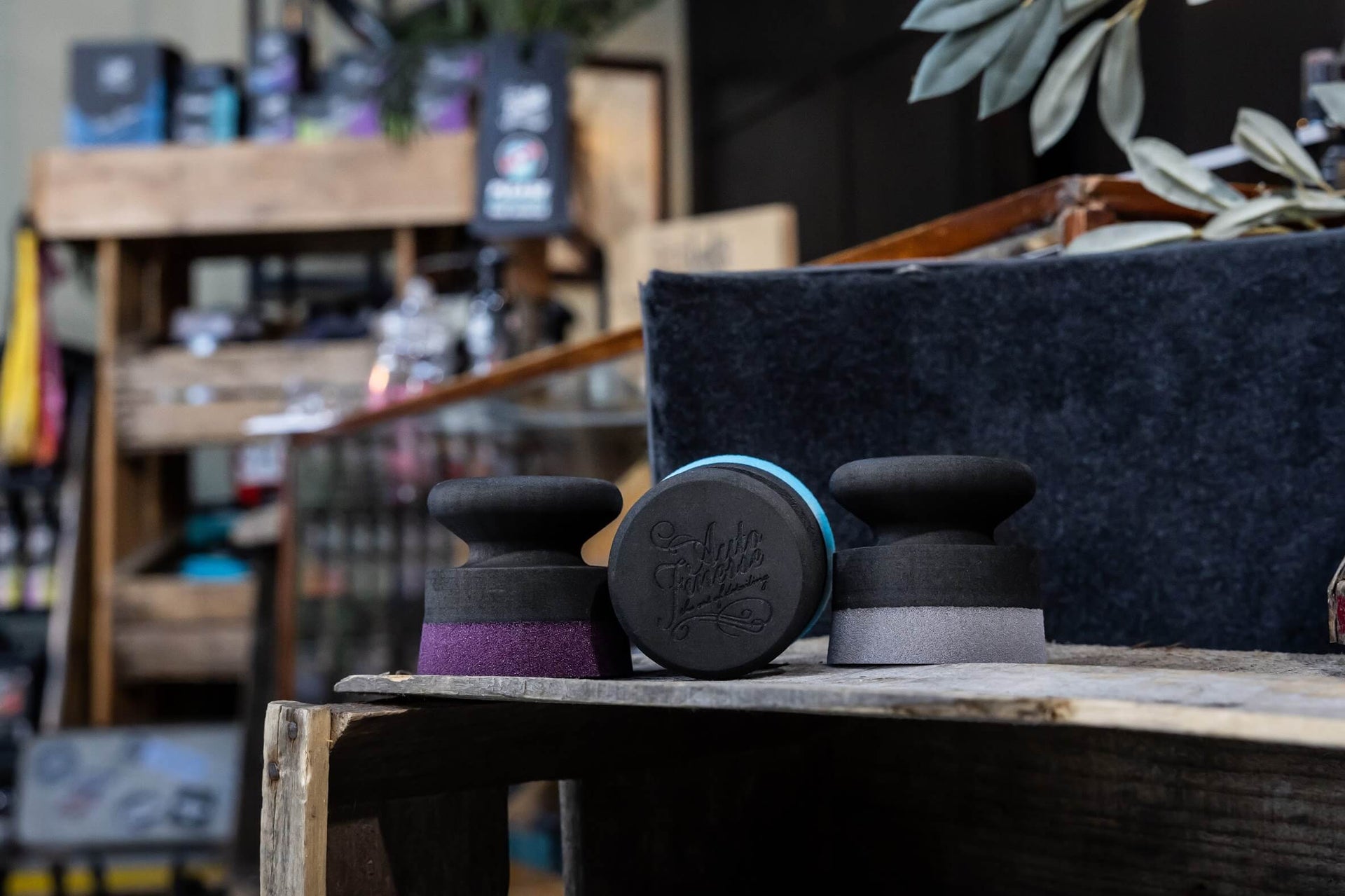 Fine Finishing Puck No.15 - Pro Grade Hand Polishing Puck