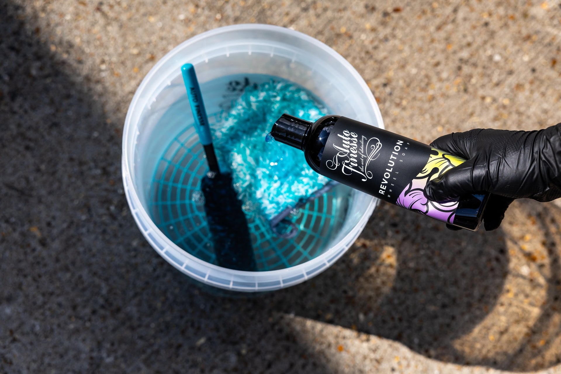 Revolution Wheel Soap | Deep Cleansing Wheel Shampoo
