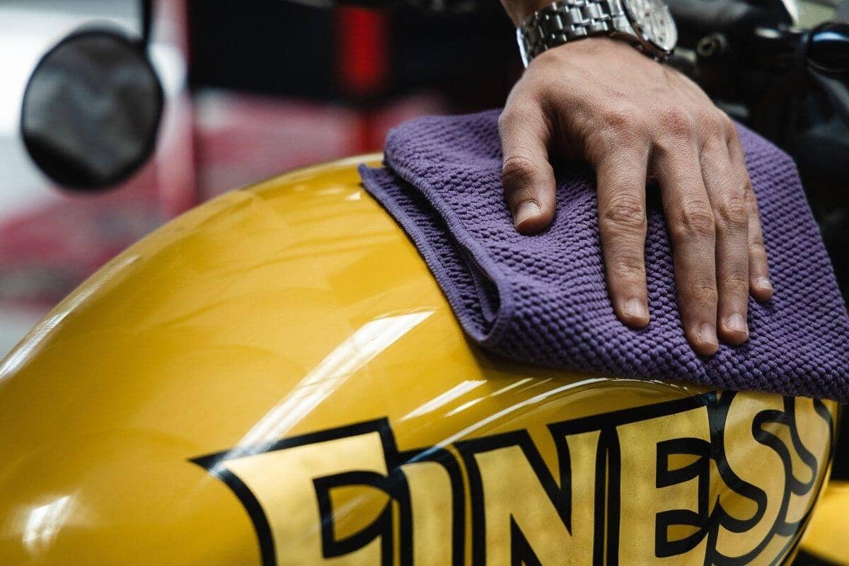 Essence Car Wax - The Best All Round Car Wax